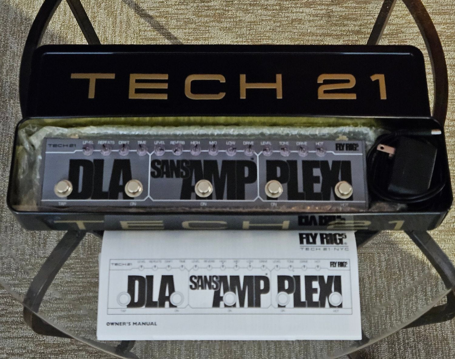 TECH 21-NYC FLY RIG 5- Original SN 612791 | Tone Central Station